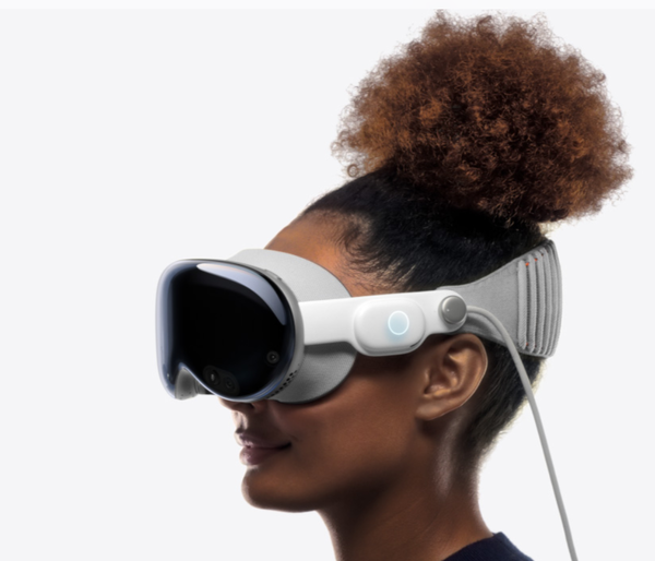 Apple Vision Pro로 즐기는 최초의 3D 영화! 공개된 목록 확인