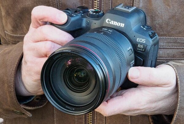 Canon EOS R6 Mark III 발표 연기, Canon EOS R5 Mark II 인기 여파로 2025년 예정